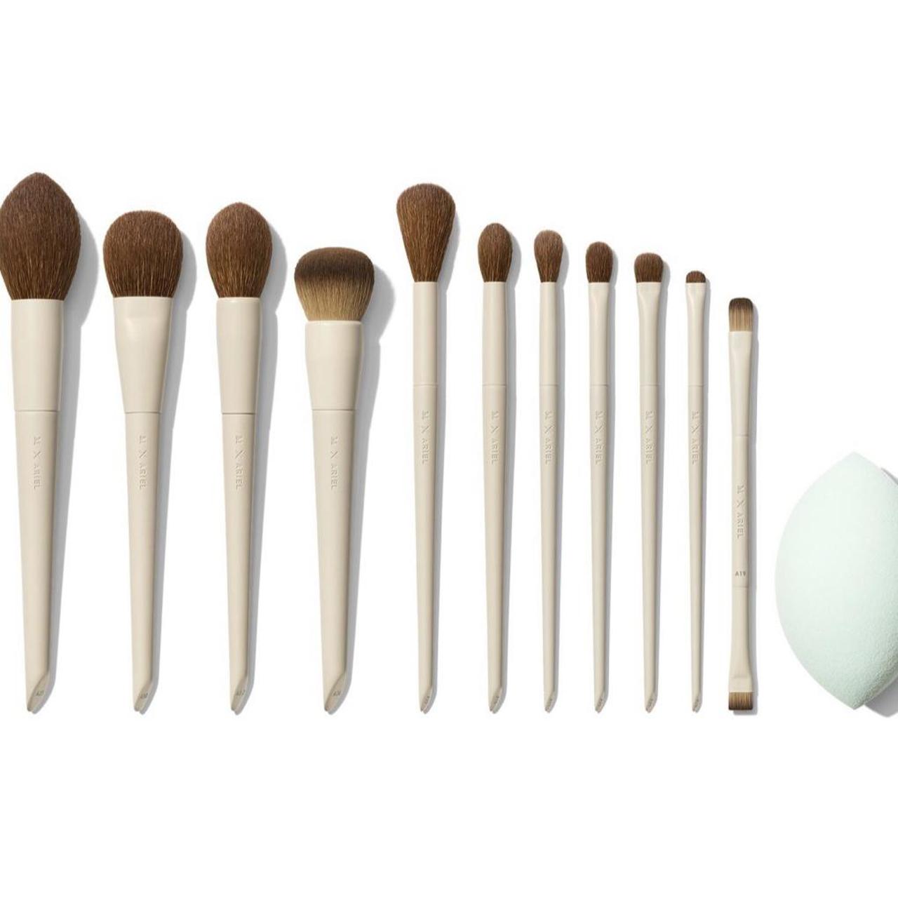 ARIEL x MORPHE BRUSHES ALWAYS sold out Complete... - Depop