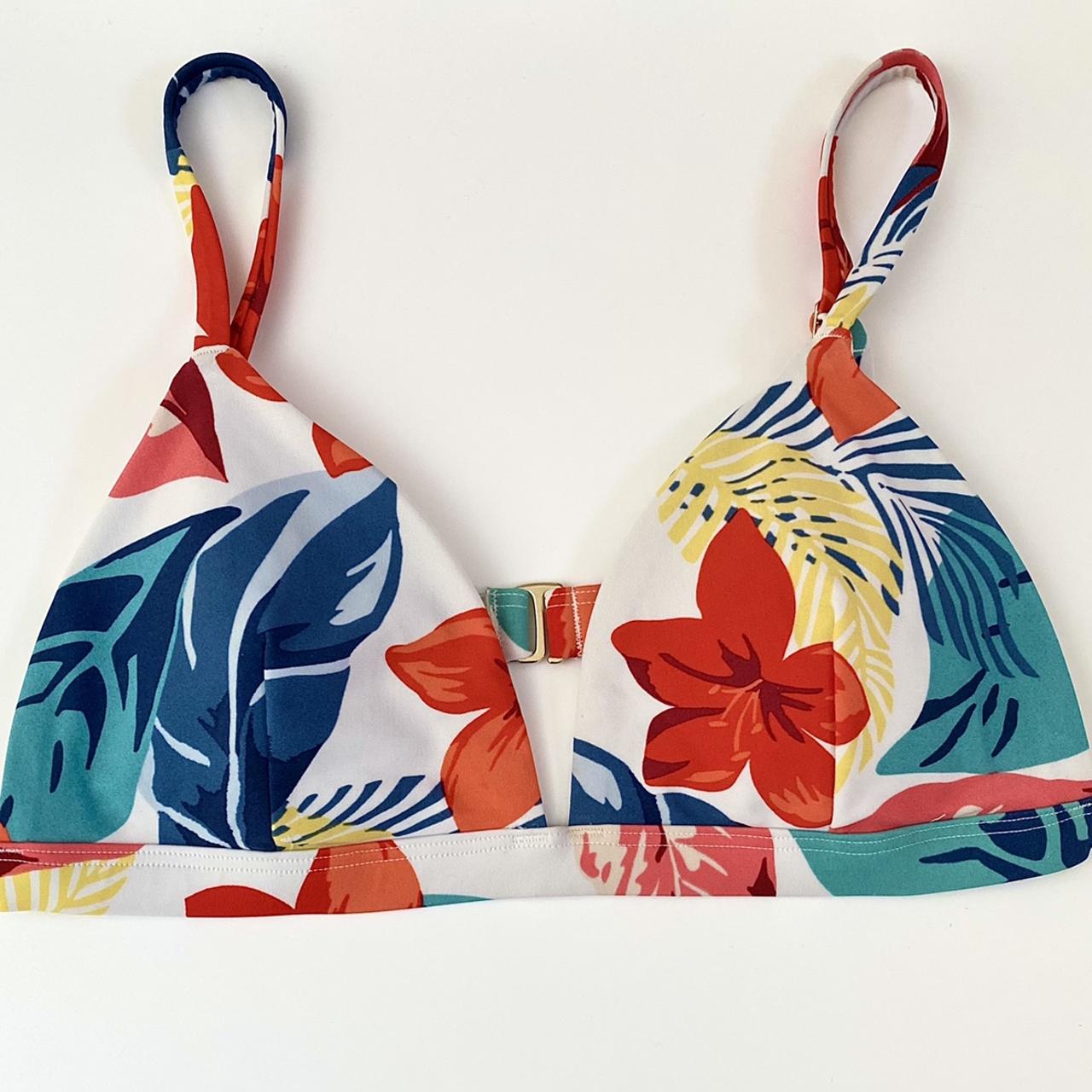 hibiscus Hawaiian print bathing suit top in perfect... - Depop