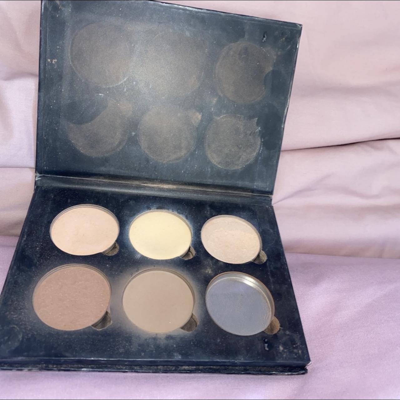 ABH control powder pallet One pan missing - Depop