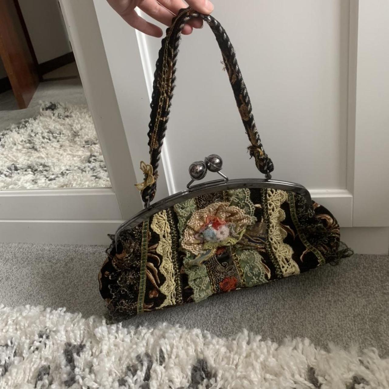 Vintage style clutch bag •£2 shipping 🚚 •No... - Depop