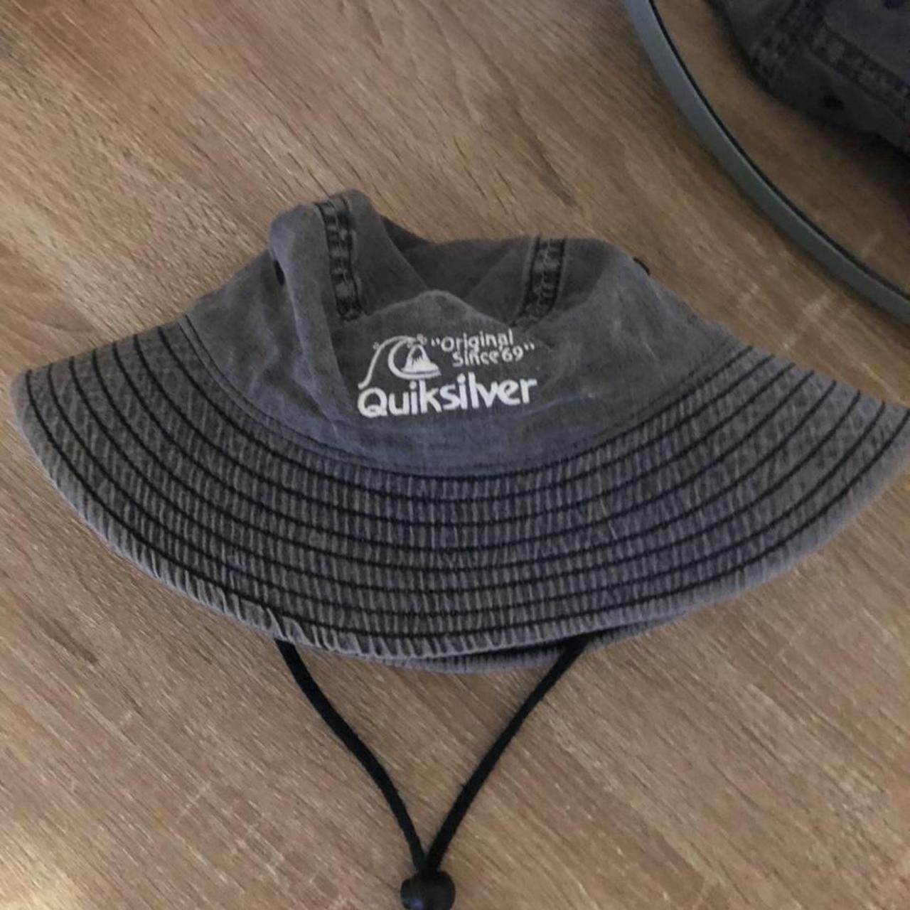 Quicksilver bucket hat with draw string Msg before... - Depop