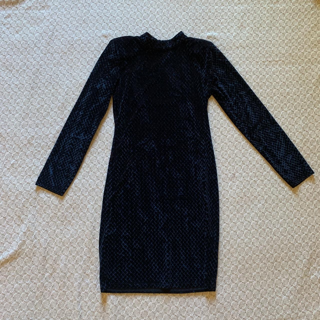 Primark velvet textured navy blue dress. DM for offers! - Depop