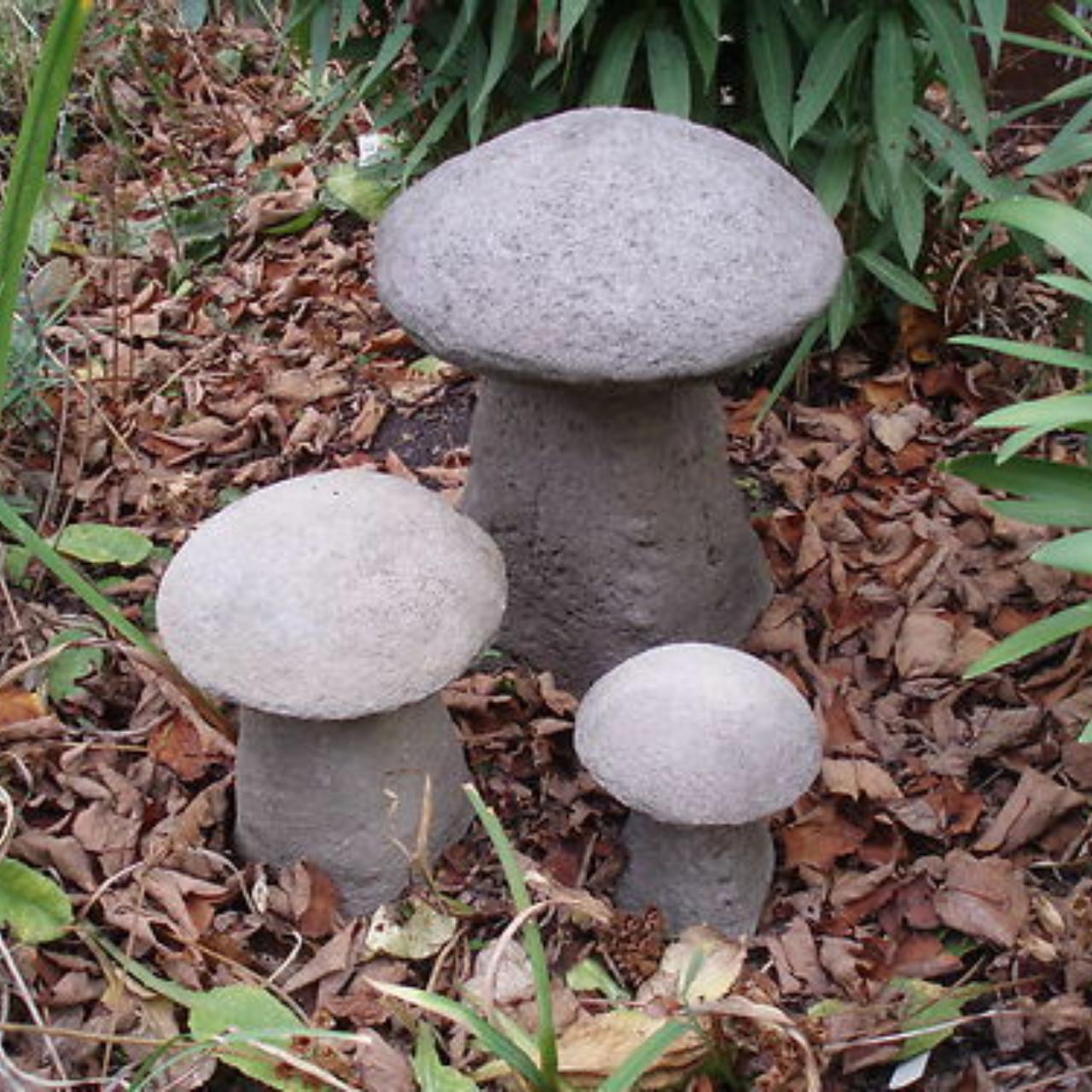 STUNNING SET OF 3 STONE SMALL TOADSTOOL GARDEN... - Depop