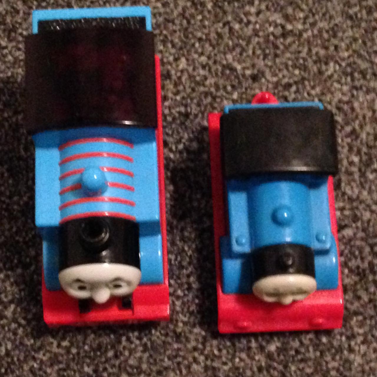 Small Thomas Train 4.4" inch - Golden bear Thomas... - Depop