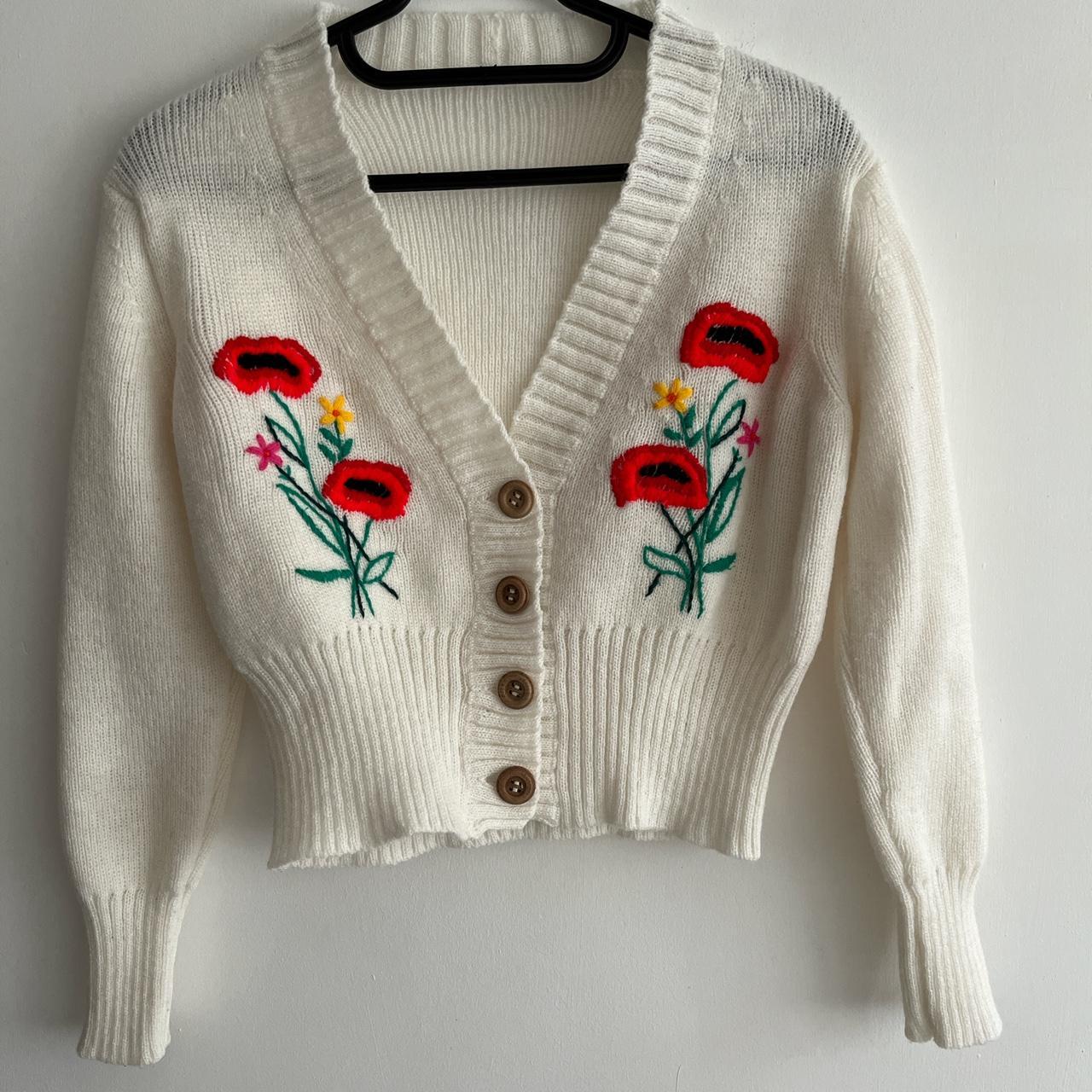 Vintage cream cropped cardigan with floral... - Depop