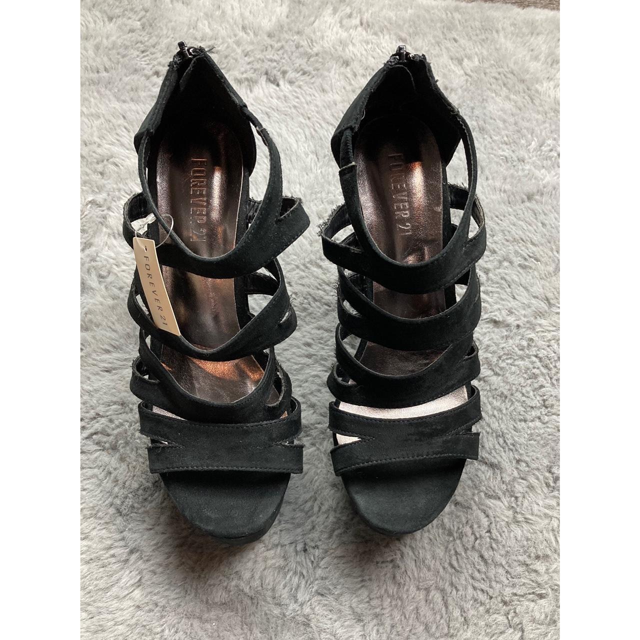 Forever 21 Women's Black Sandals | Depop