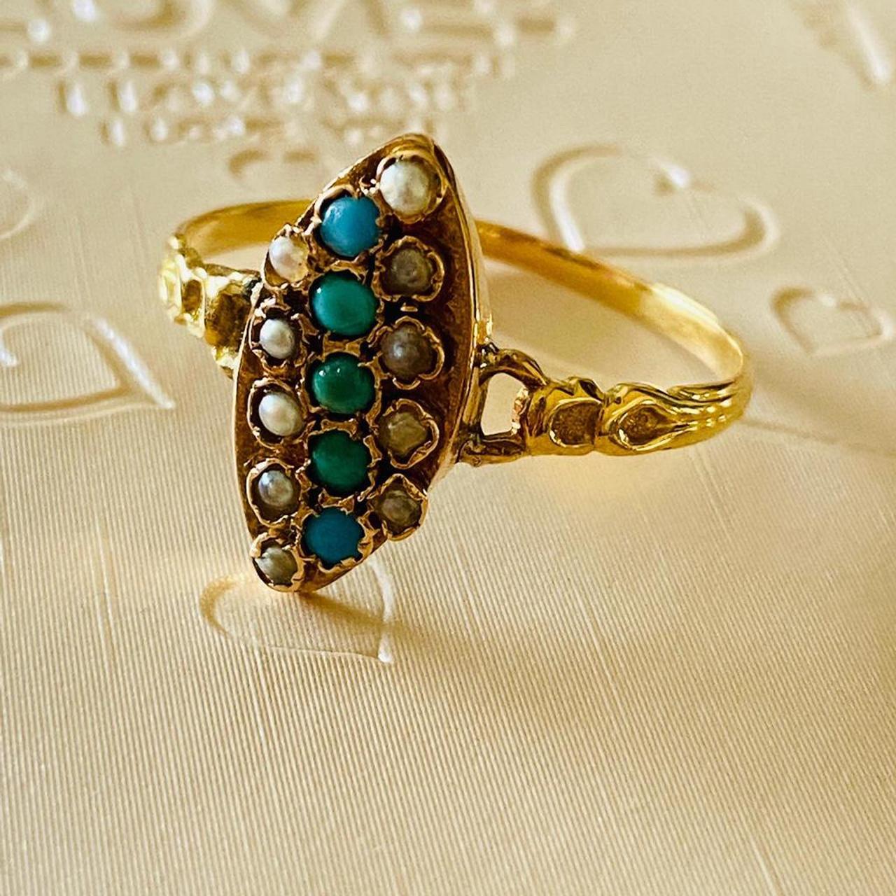 Anello antico in oro 18 carati con micro perle e... - Depop