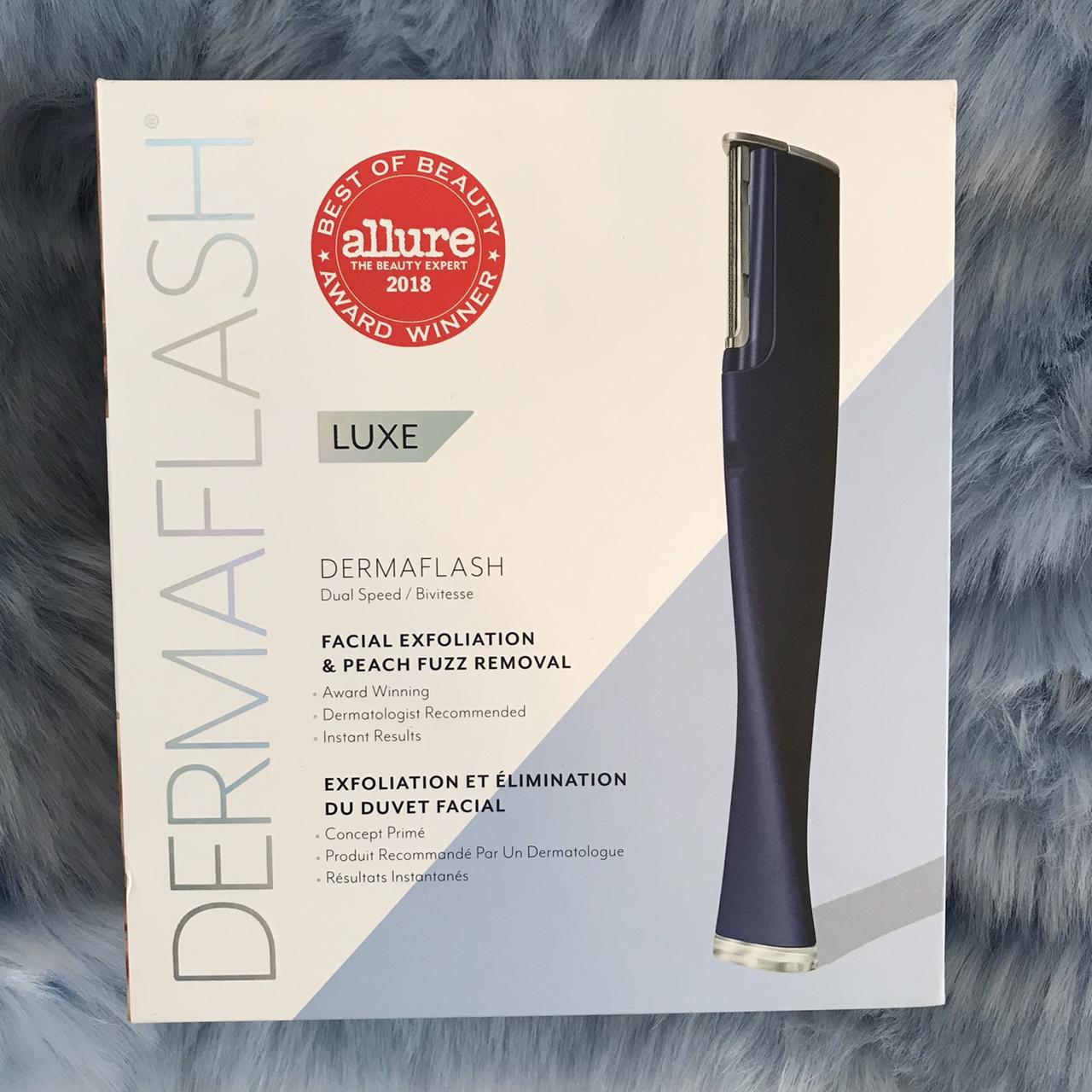 DERMAFLASH Luxe Anti-Aging Dermaplaning Exfoliation... - Depop