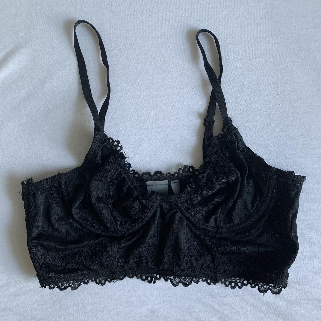 Lulus Women's Black Bra | Depop
