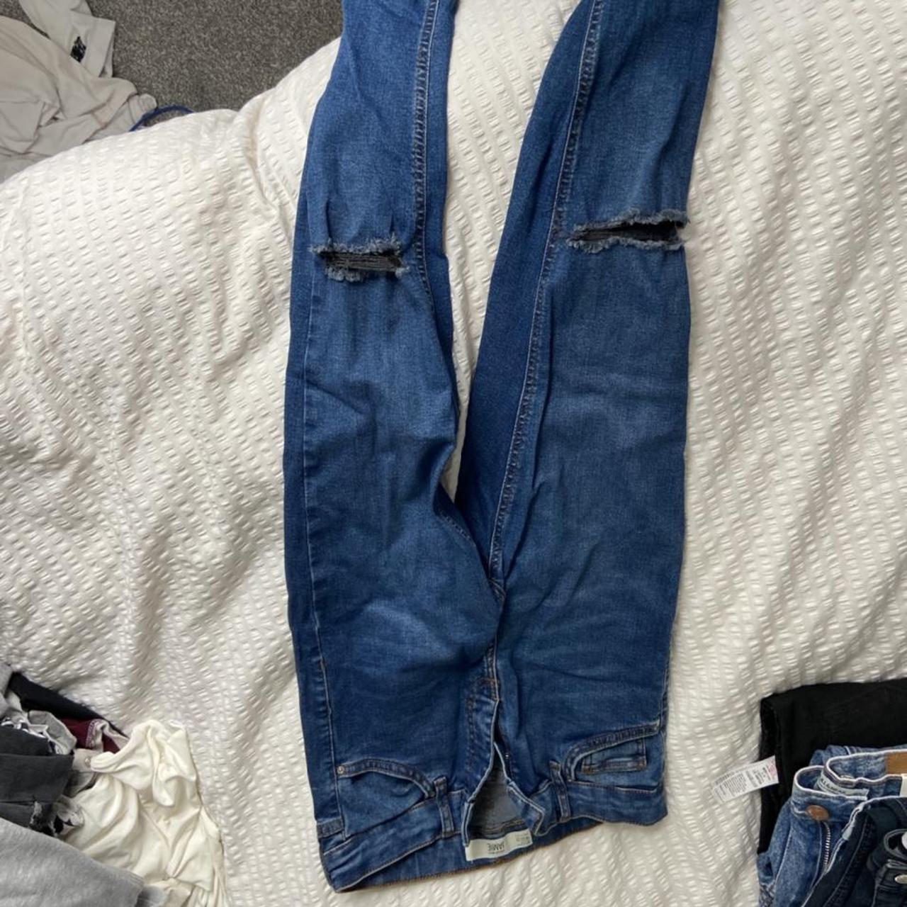 Topshop ripped knee jamie jeans W30 L32 Womens Only... - Depop