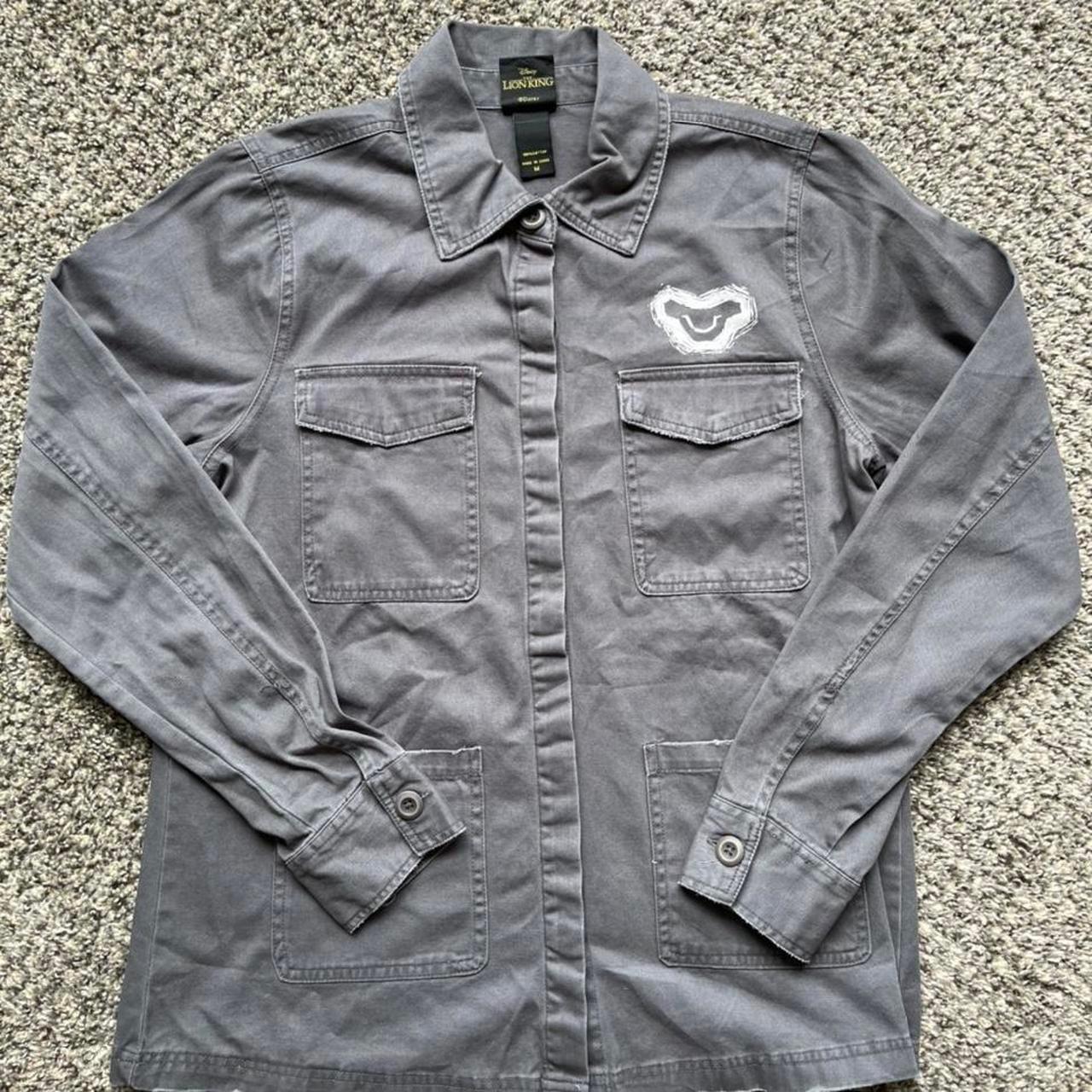Hot Topic Men's Grey and White Jacket | Depop