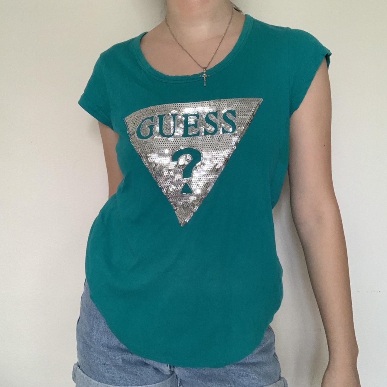 Guess Women's T-shirt | Depop