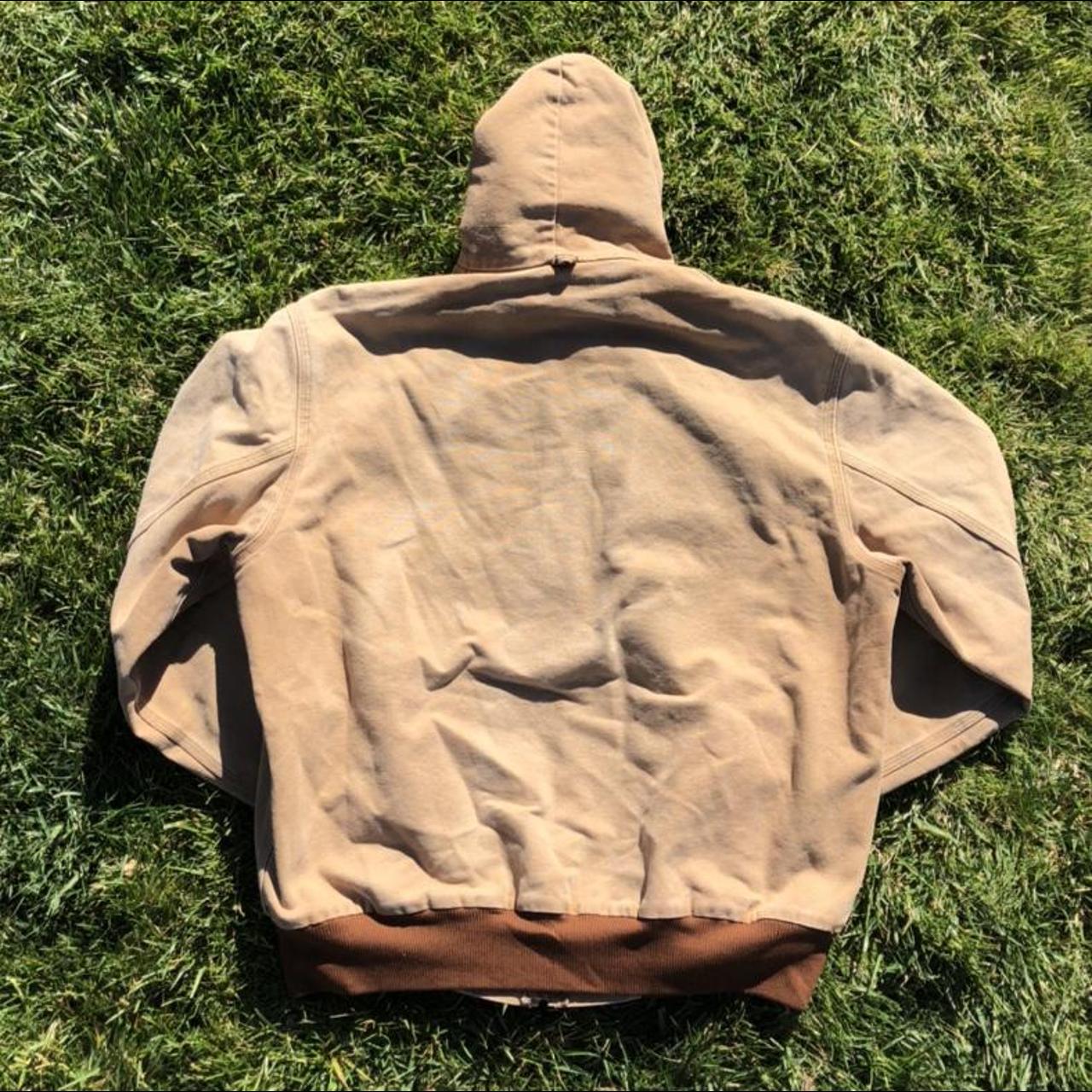 🥛TAN CARHARTT JACKET🥛 Men’s size L -polyester... - Depop