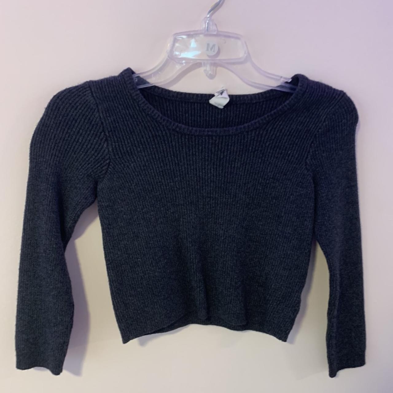 stunning grey sweater that fits so perfectly... - Depop