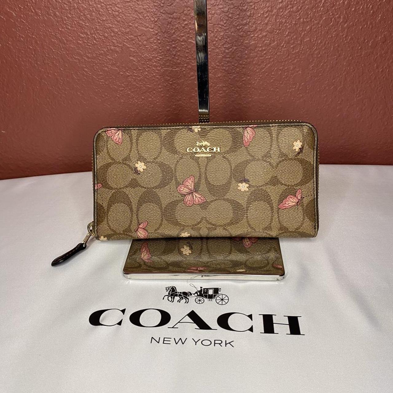 Coach Accordion Butterfly Wallet * Signature... - Depop