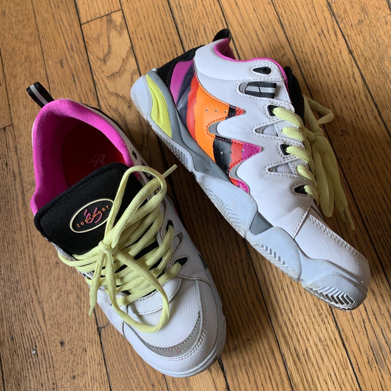 éS symbol skate shoe Size 9 men’s Unique 2000’s... - Depop