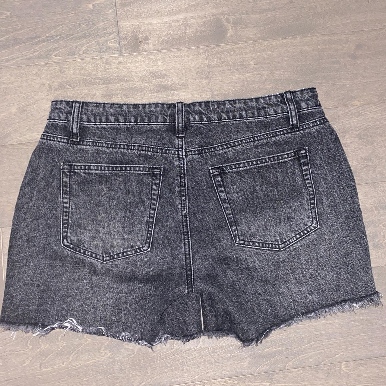 okay the brand is ashley mason, but depop didn’t... - Depop