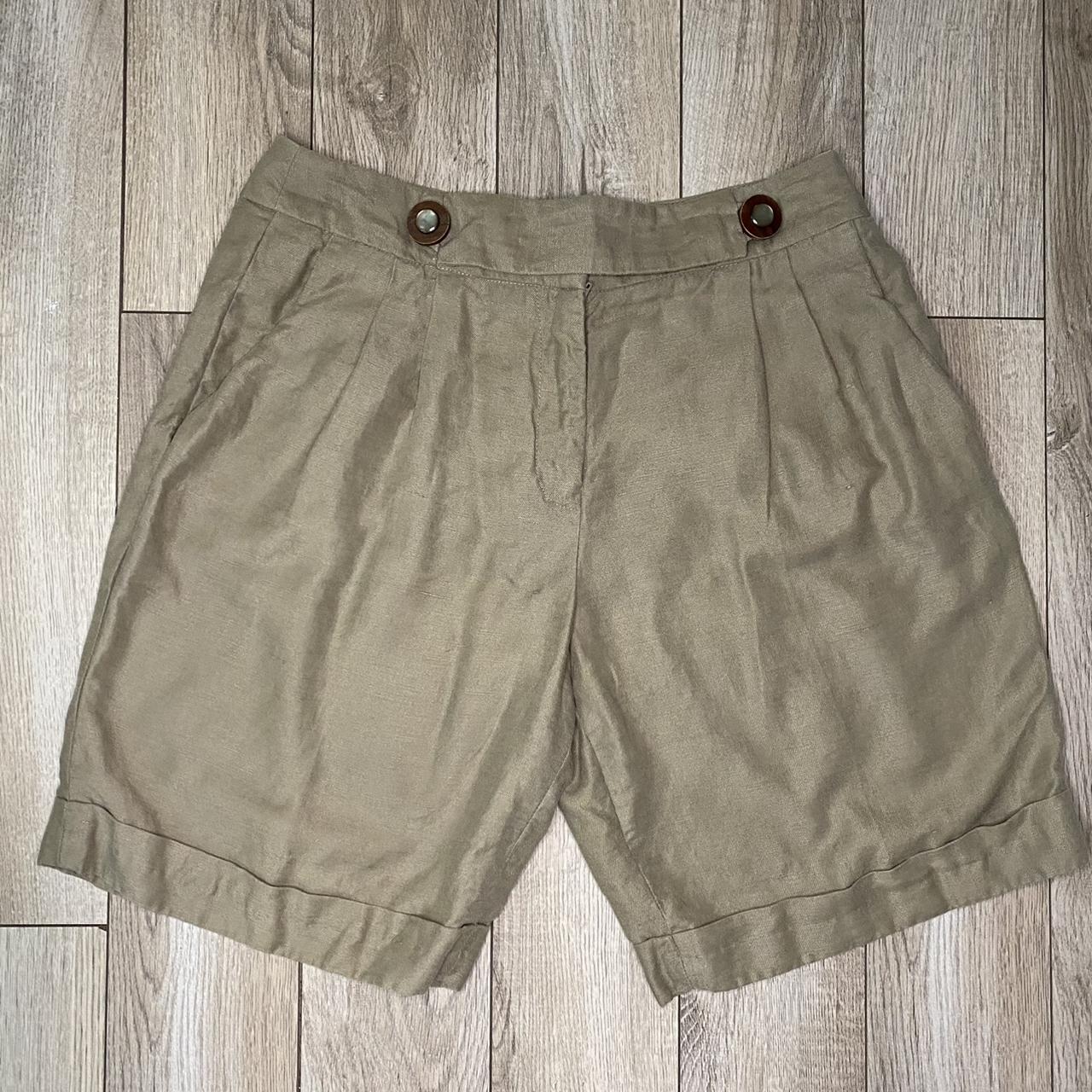 Milly Women's Tan Shorts | Depop