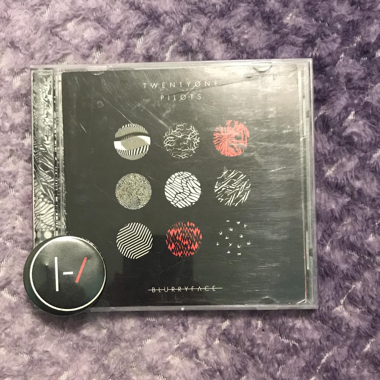 Hot Topic Black and Red | Depop