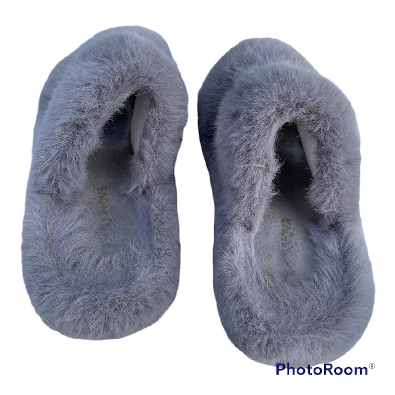 Fashion nova gray fluffy slides Size 7.5 Hard shoe... - Depop