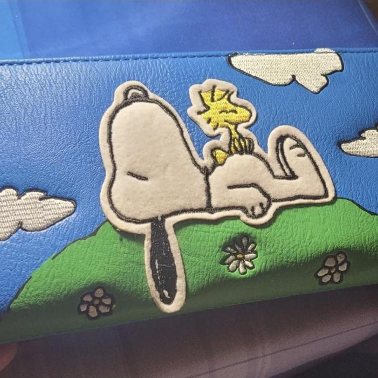 Snoopy wallet brand new Only used once or twice... - Depop