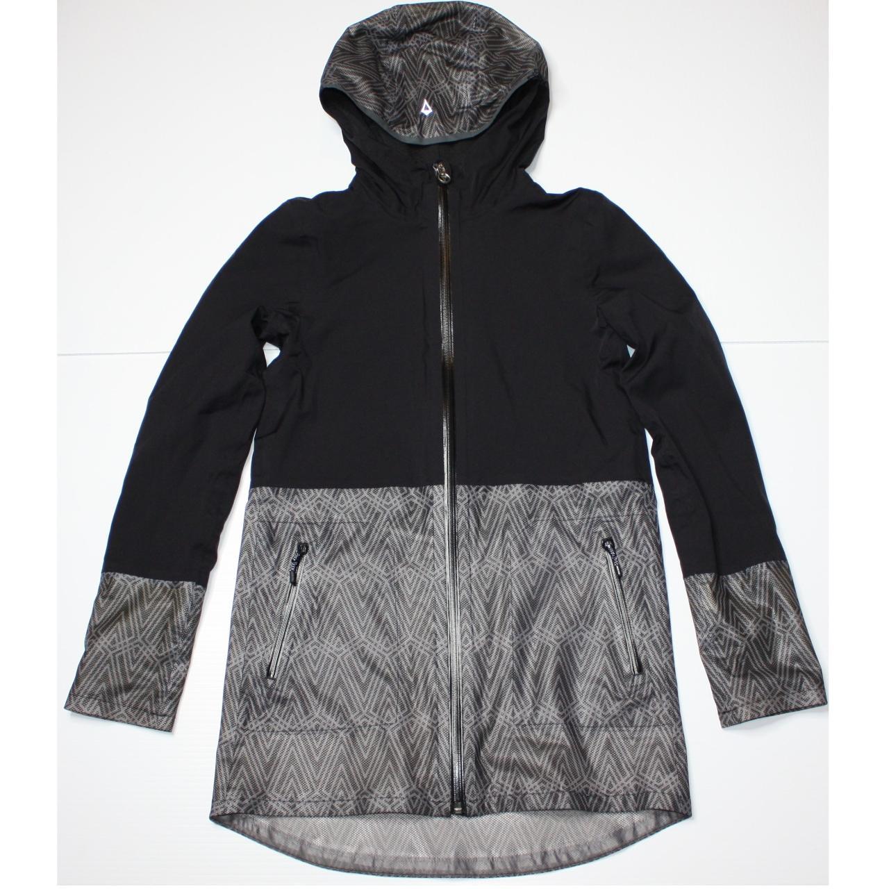 Ivivva by Lululemon Girl's Black & Gray Mesh with... - Depop