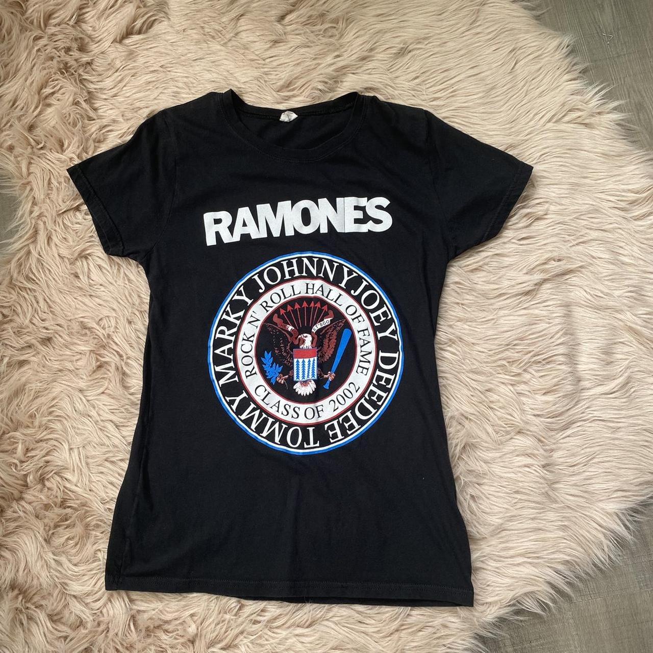 Pit to pit 18” Length from pit 18” 90s Y2K Ramones... - Depop
