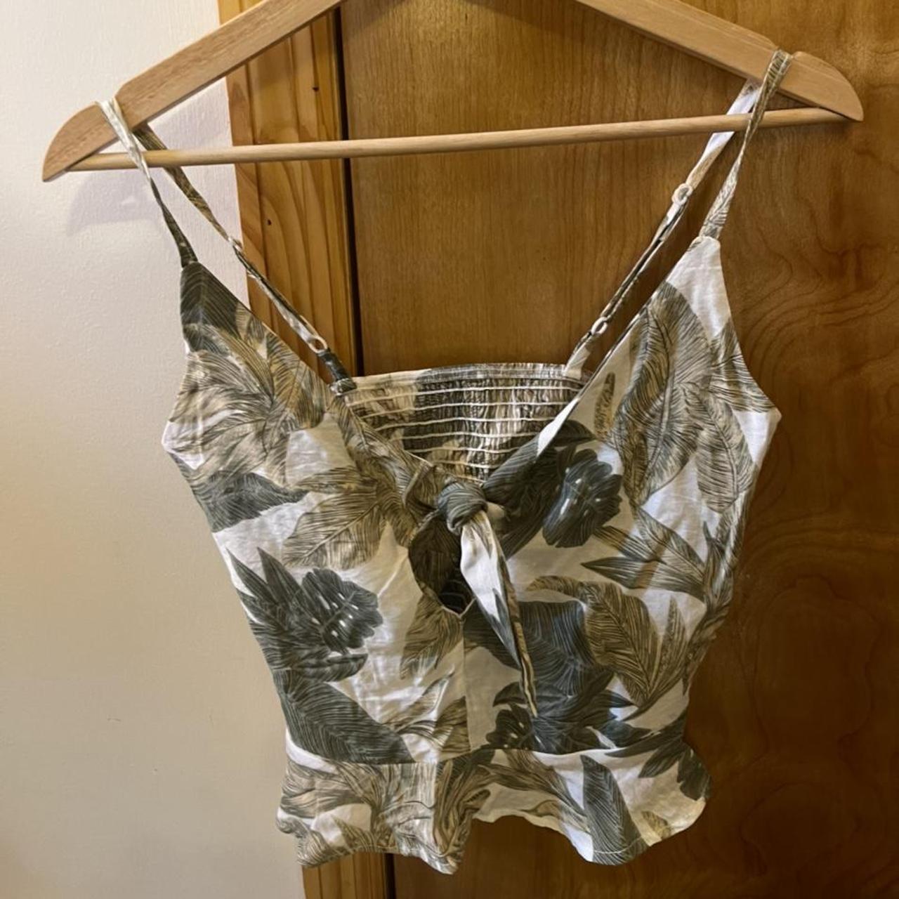 Super cute, summer singlet, breathable, suits... - Depop