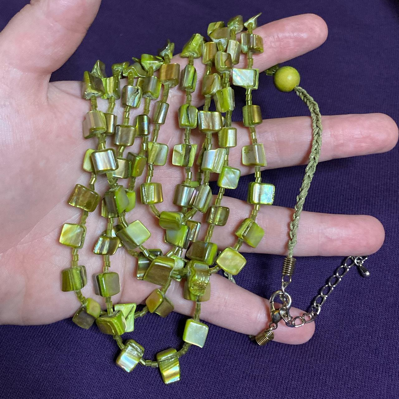 Gorgeous green shell bead necklace MEASUREMENTS -... - Depop