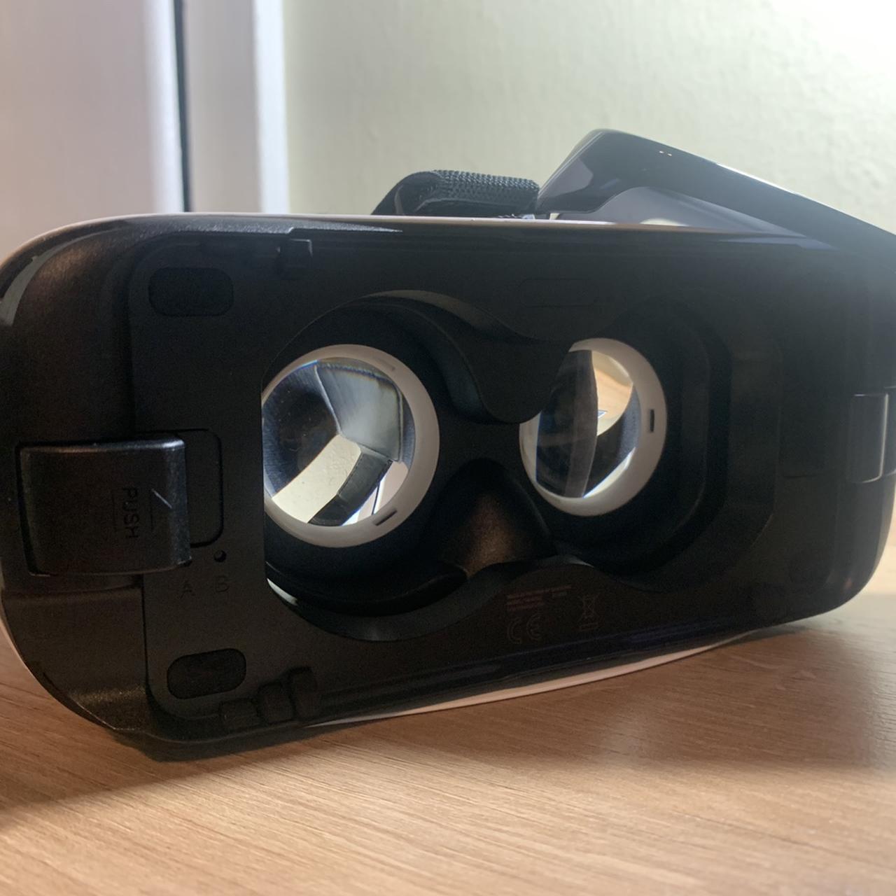 Used Samsung gear VR Oculus Rift headset. I’ve only... - Depop