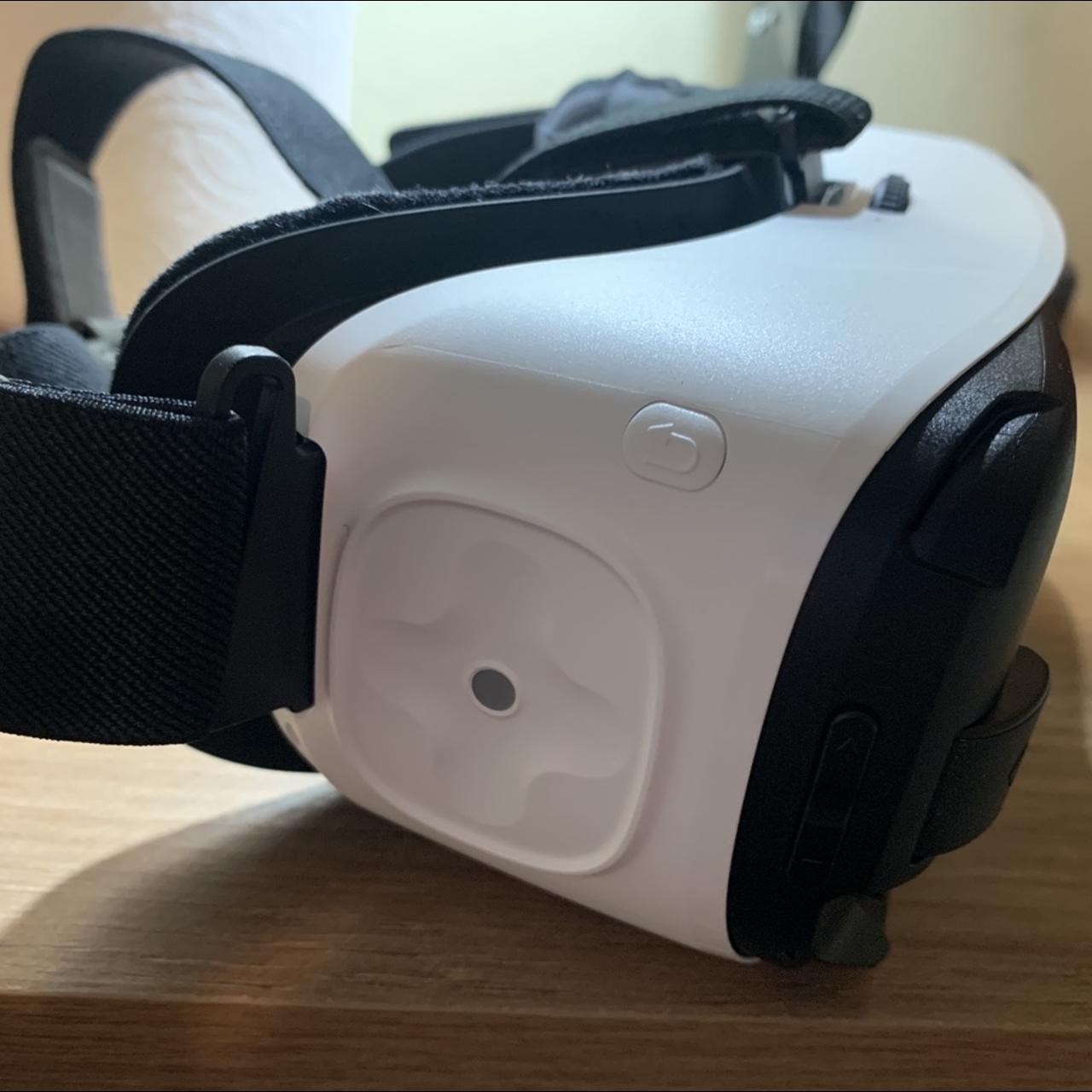 Used Samsung gear VR Oculus Rift headset. I’ve only... - Depop