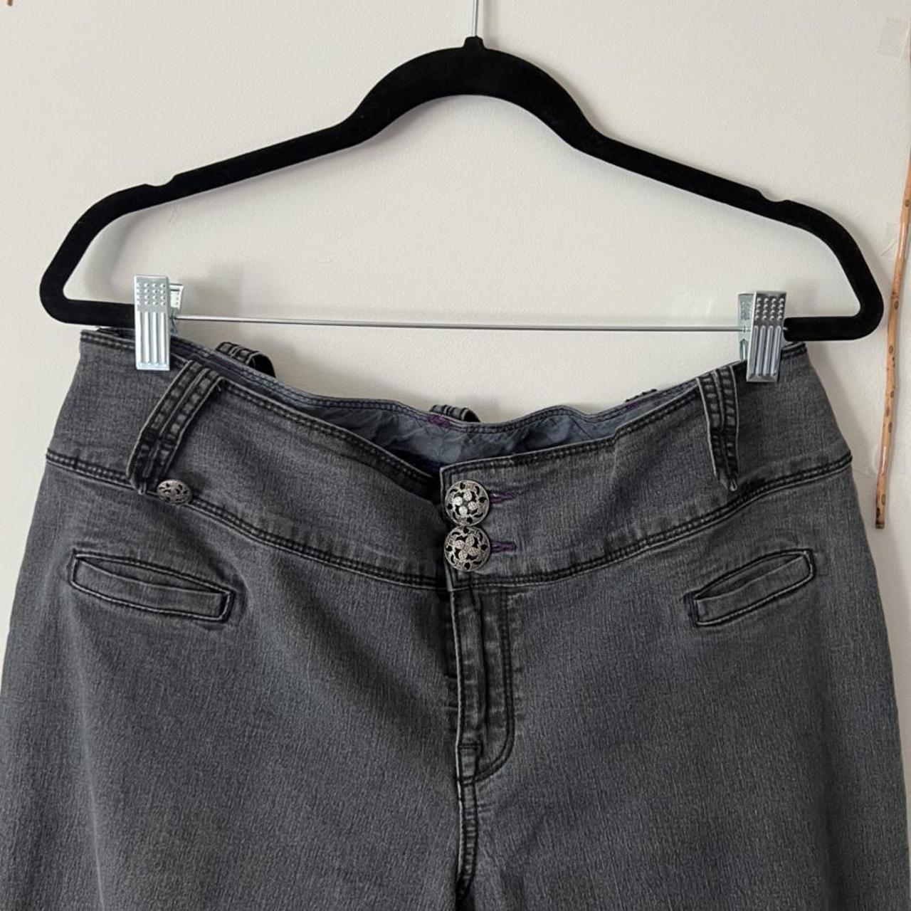 Avenue Jeans super cute button detailing and fun... - Depop