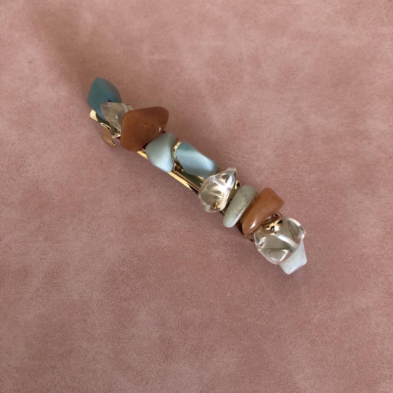 Handmade shells hair clip BRAND NEW never used... - Depop