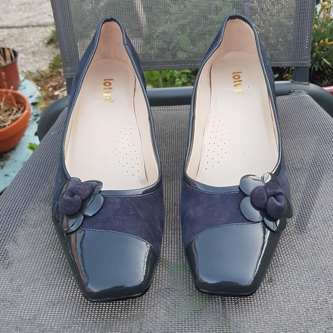 Women's Navy and Blue Courts | Depop