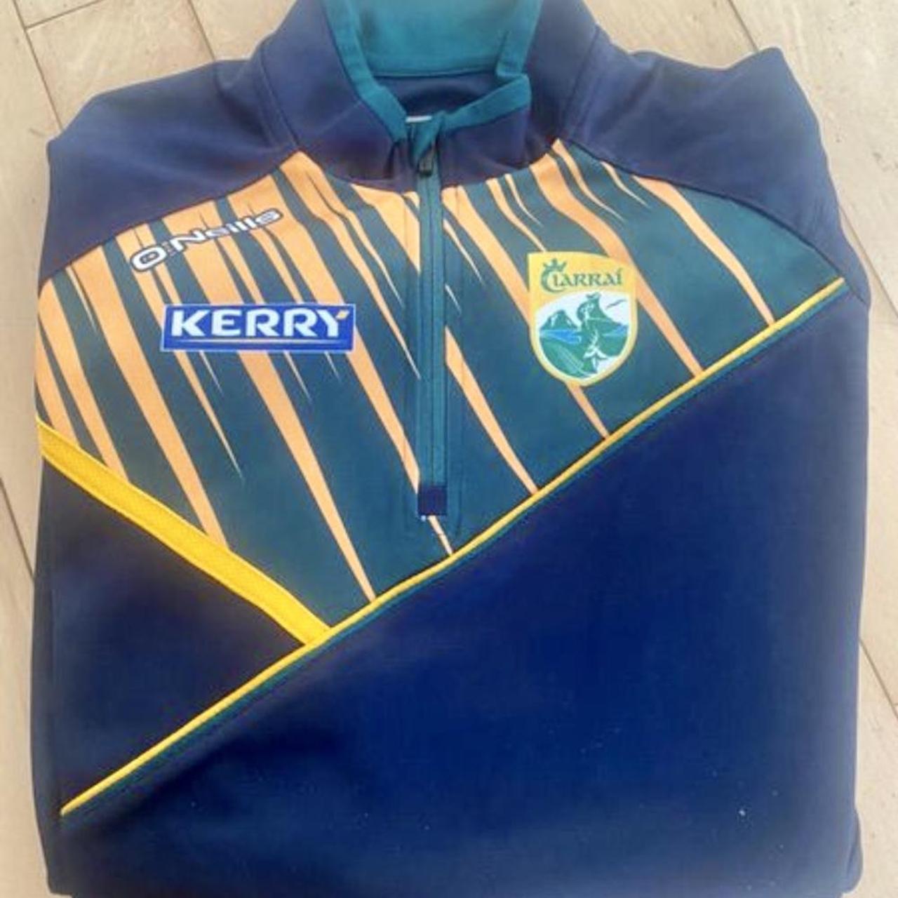 gaa Gaa Kerry gaa 1/4 zips both medium 25 € with... - Depop