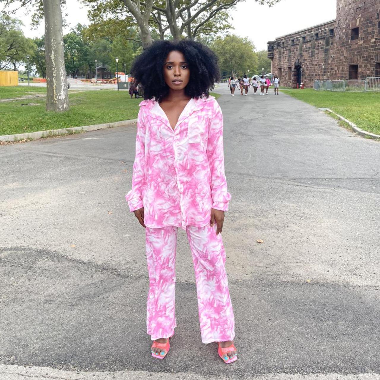 Missy Empire Women's Pink and White | Depop