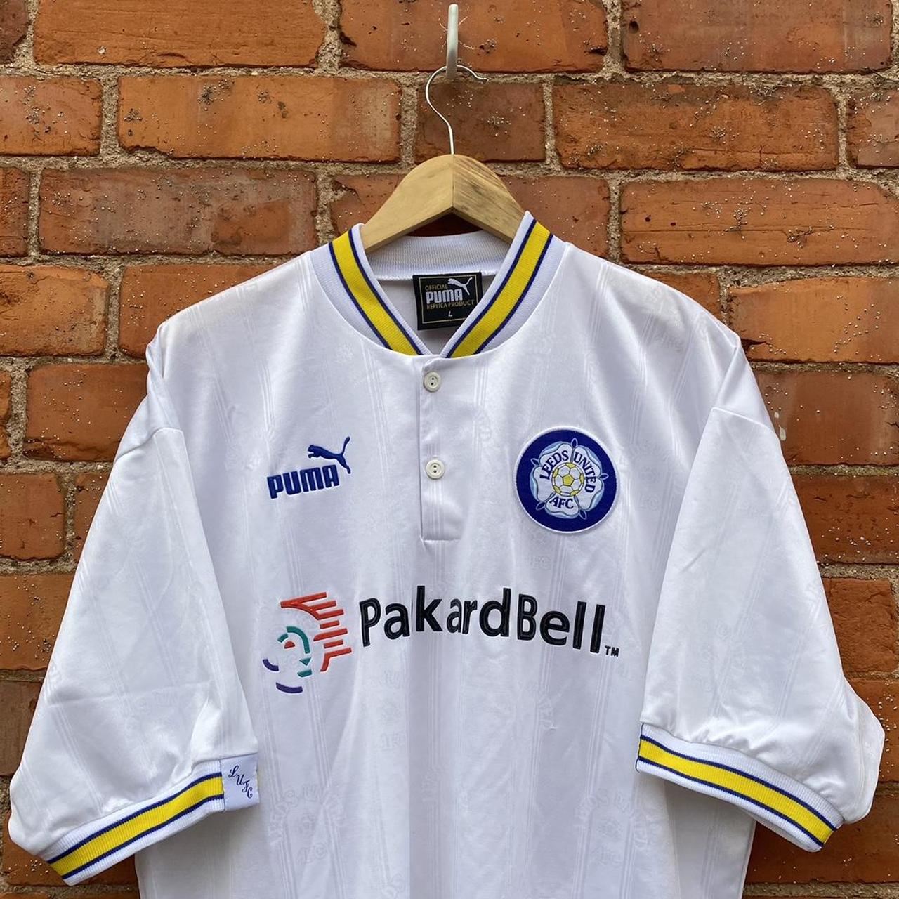 Vintage 90s PUMA Leeds United FC Football Shirt /... | Depop