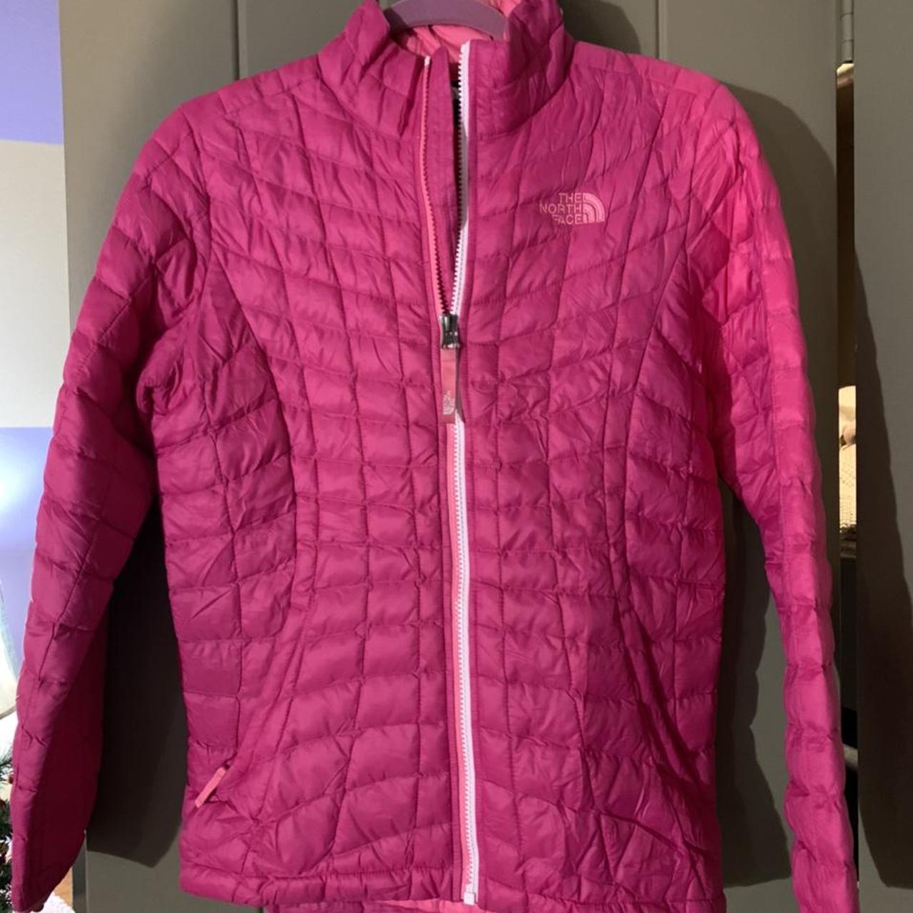 NEW North Face Pink Puffer Jacket L in Youth but can... - Depop