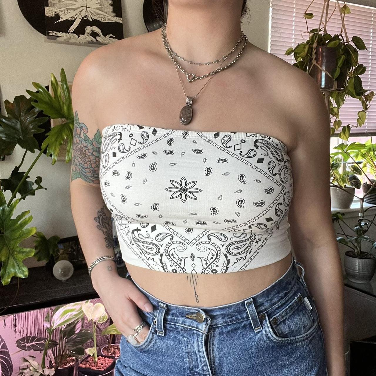 White Bandana Print Tube Top 🐈‍⬛🕸 Only Worn Twice In Depop