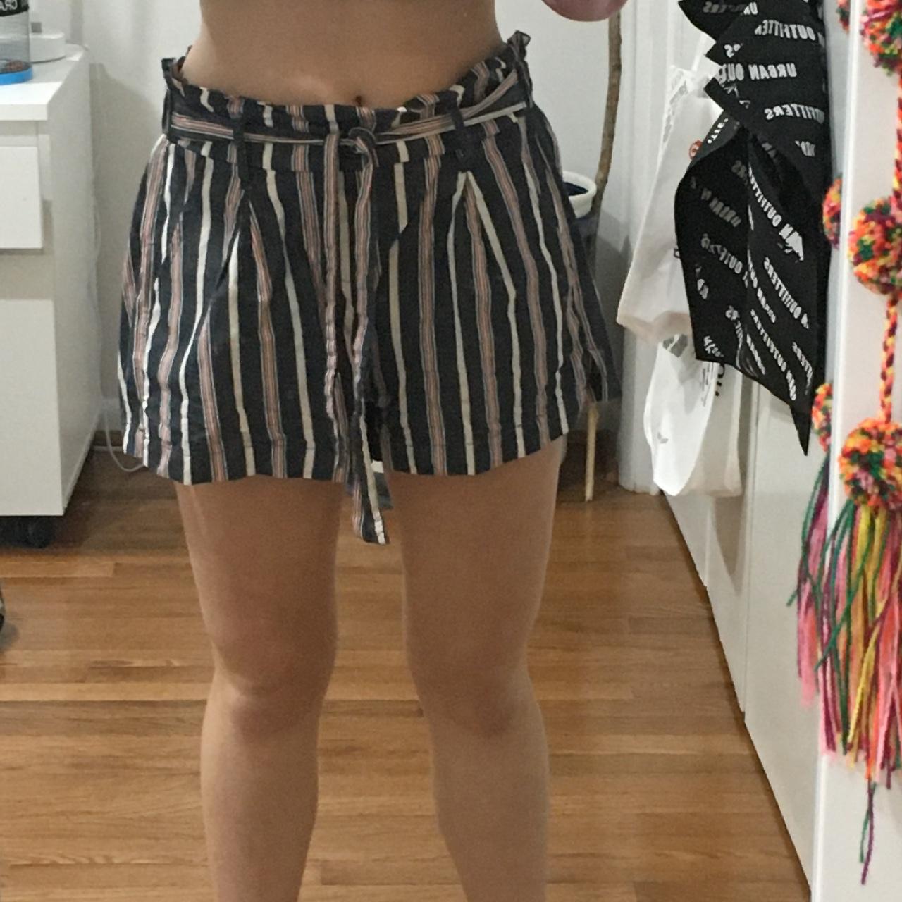 cute float paperbag shorts. noted as ae for exposure... - Depop