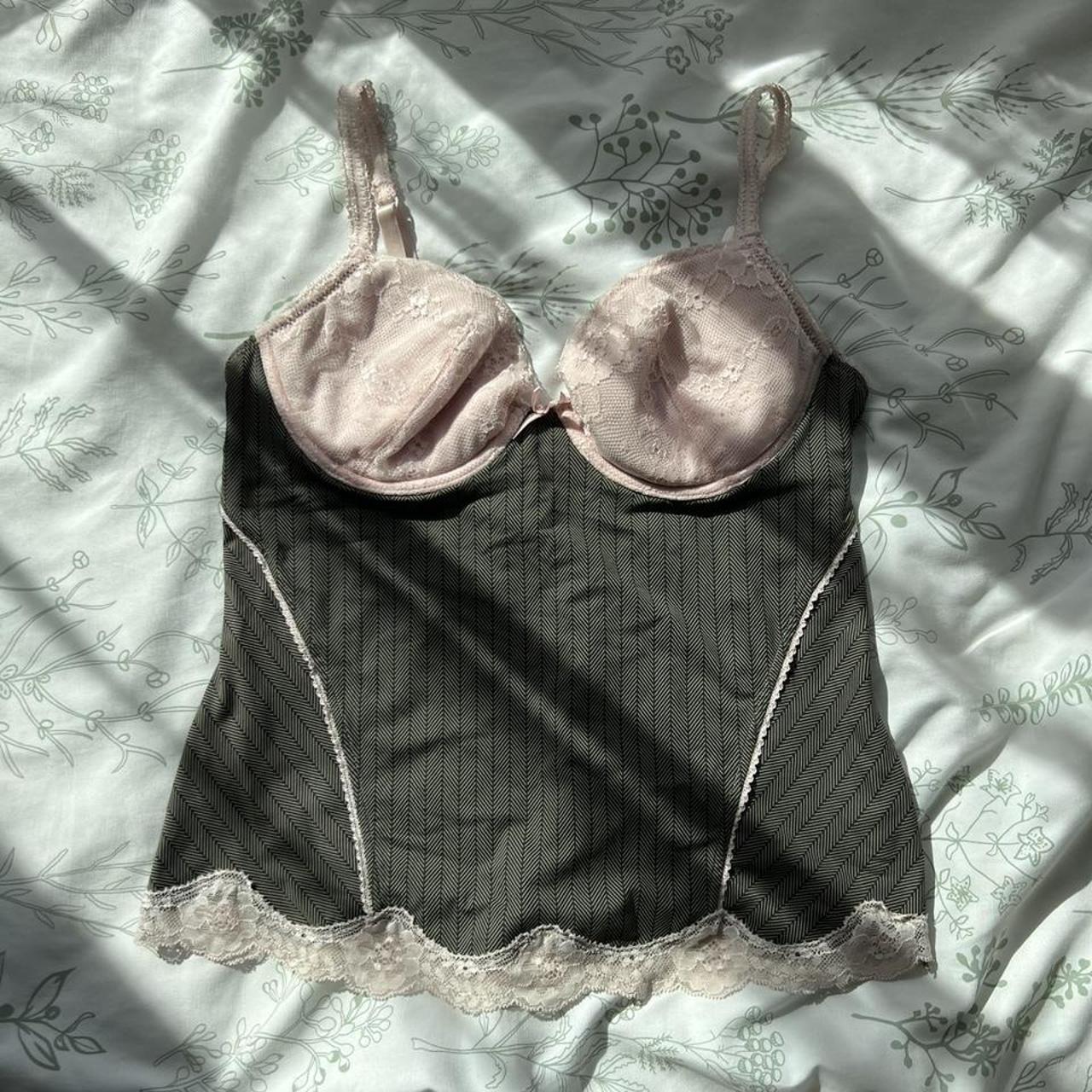 H&M Women's Grey and Pink Bra | Depop