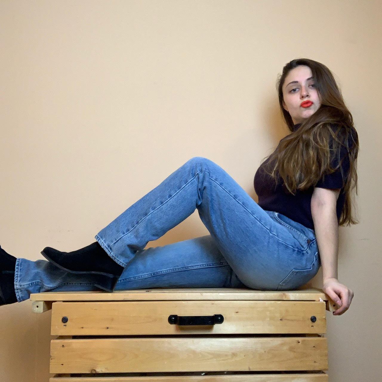 Classic Light Wash Mom Jeans These Gorgeous Jeans Depop