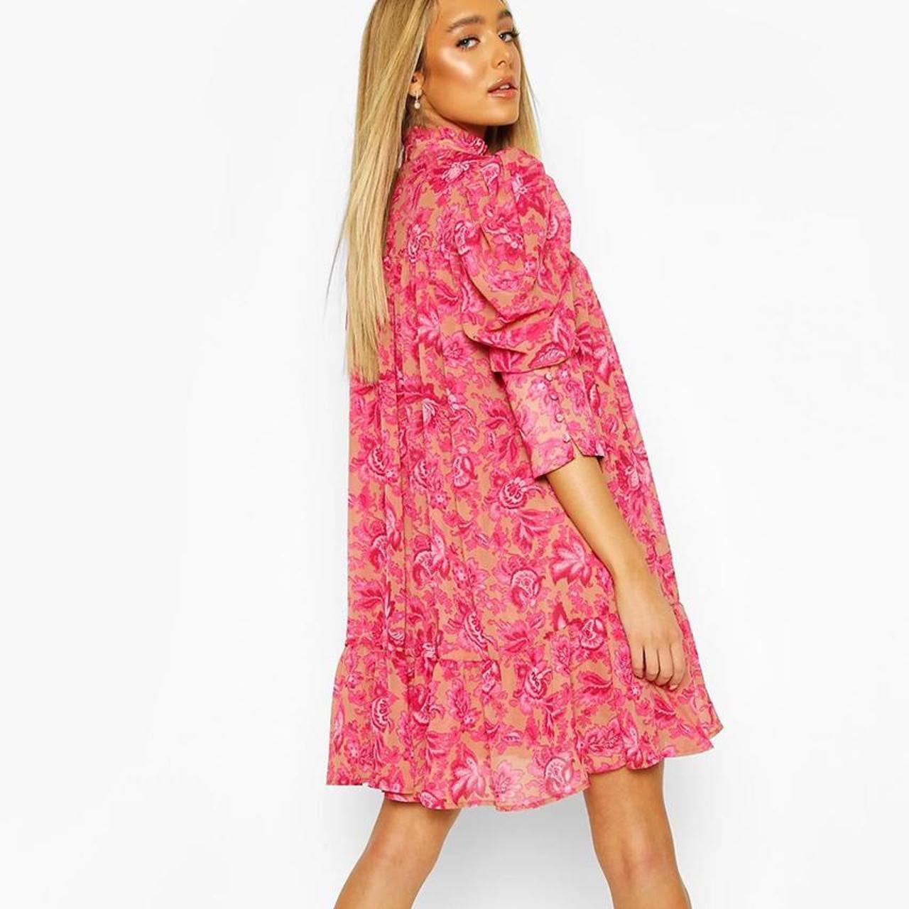 Boohoo Women's Pink and Cream Dress | Depop