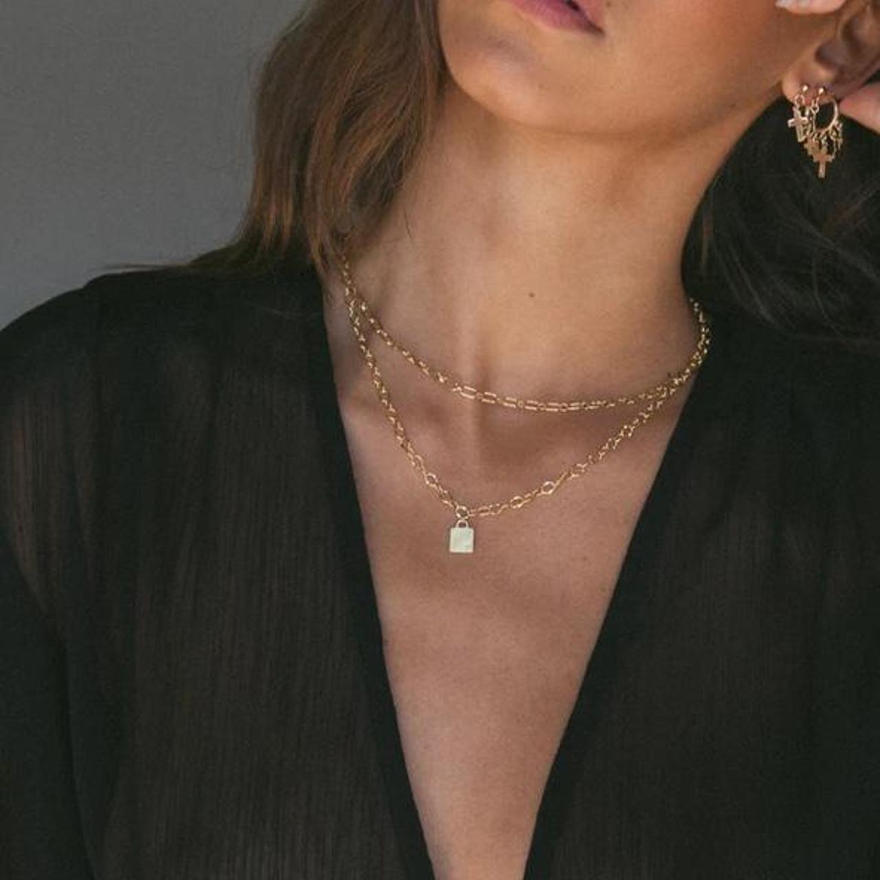 🌙 Love Isabelle “Gabrielle Necklace”. Perfect... - Depop