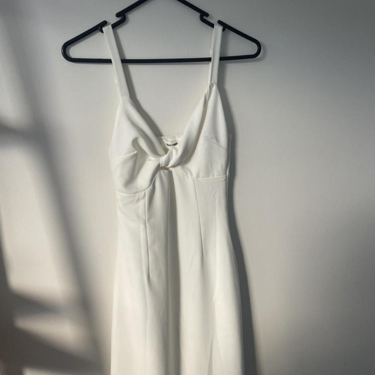 Universal Store , Elegant Long White Dress, Twist... - Depop