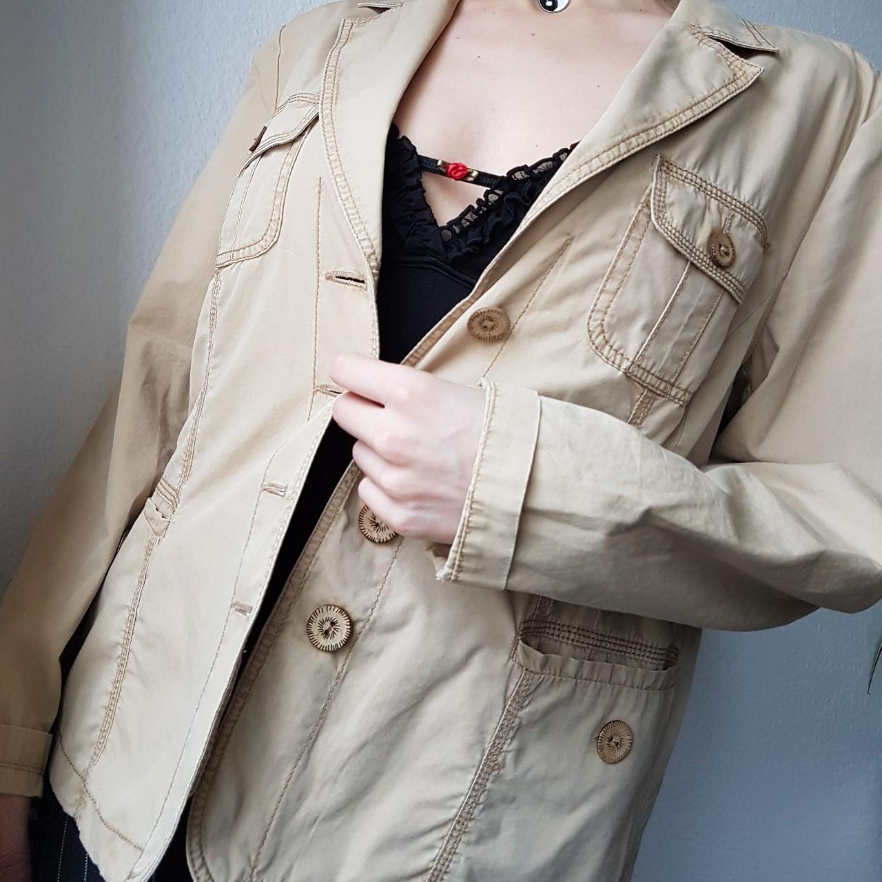 Women's Cream and Tan Jacket | Depop
