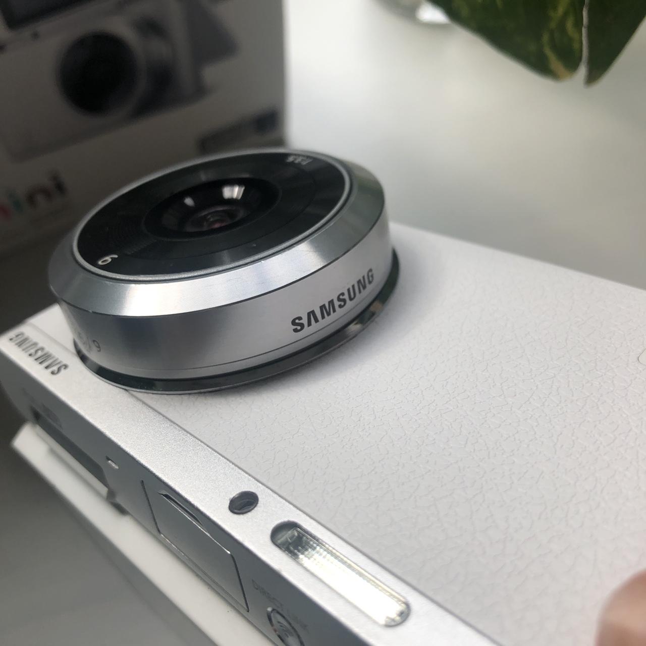 SAMSUNG NX MINI DIGITAL CAMERA WHITE FLIP SCREEN FEW... - Depop