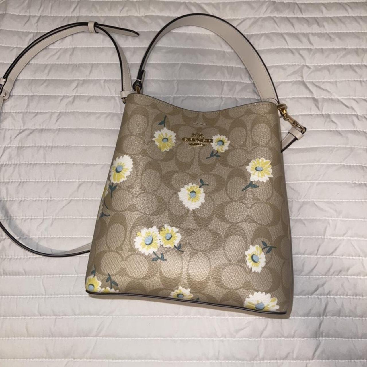 MESSAGE BEFORE YOU BUY COACH DAISY PRINT BUCKET... - Depop
