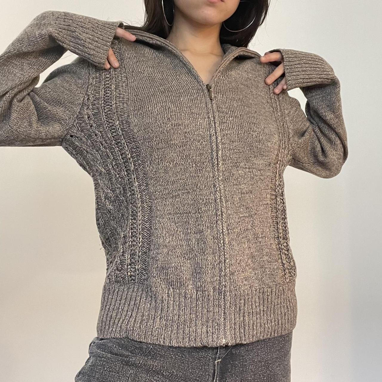 Super cute PENDLETON zip-up sweater in amazing... - Depop