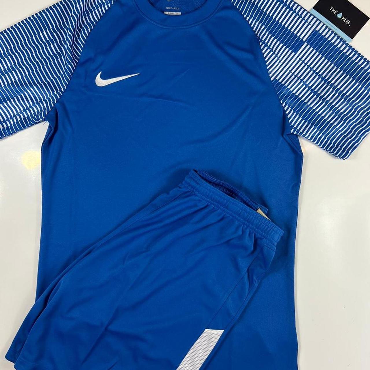 Nike Dri-Fit Academy Set - Depop